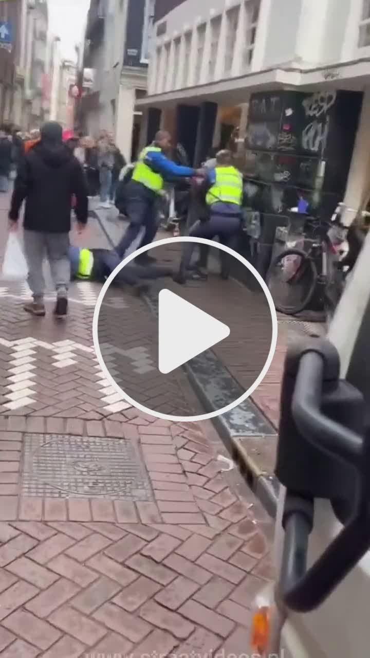 #Essential3Things Laat mijn bril met rust. - NewsBreak