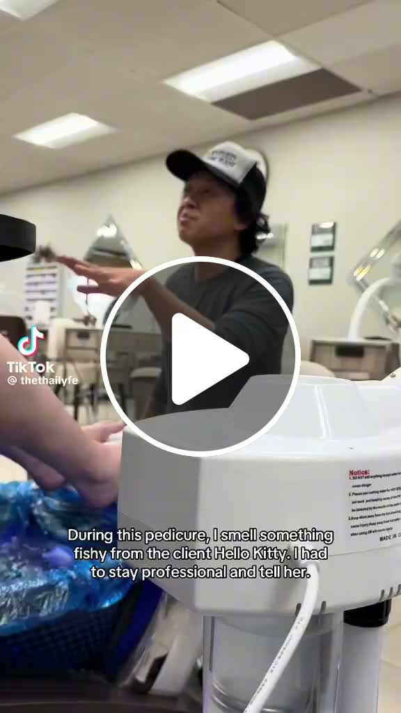 Nail tech tells woman her 'Hello Kitty' smells during pedicure, but he ...