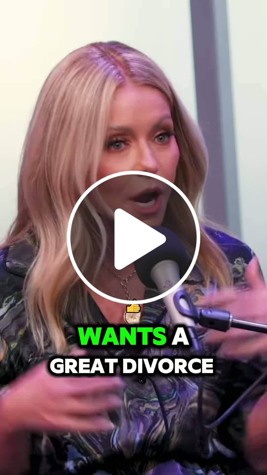 #CaughtOnCamera No wonder Kelly Ripa wants a “gray divorce” from Mark ...