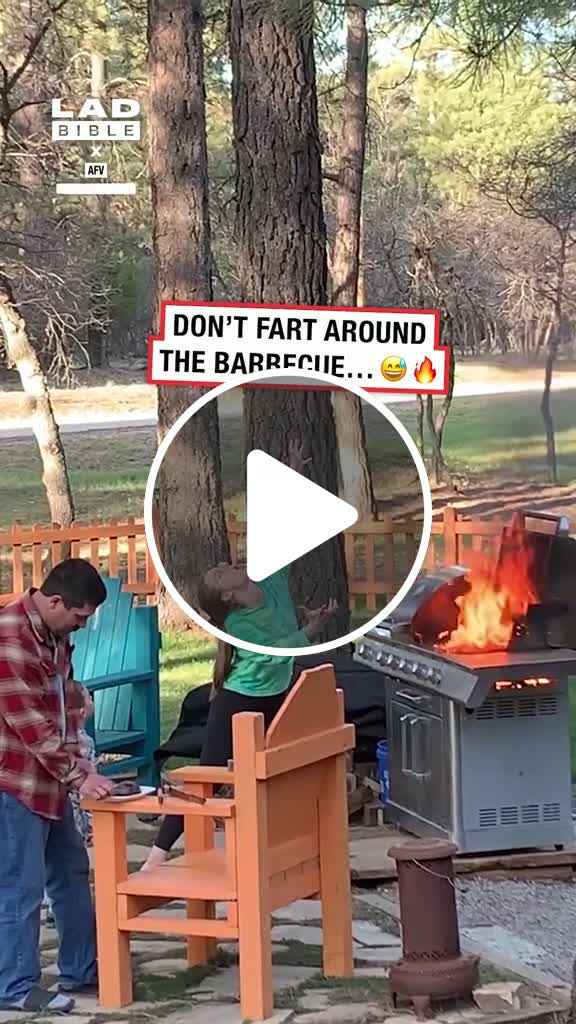 The Rock and Benny Safdie play smash or pass 😲 THE SMASHING MACHINE IS ...