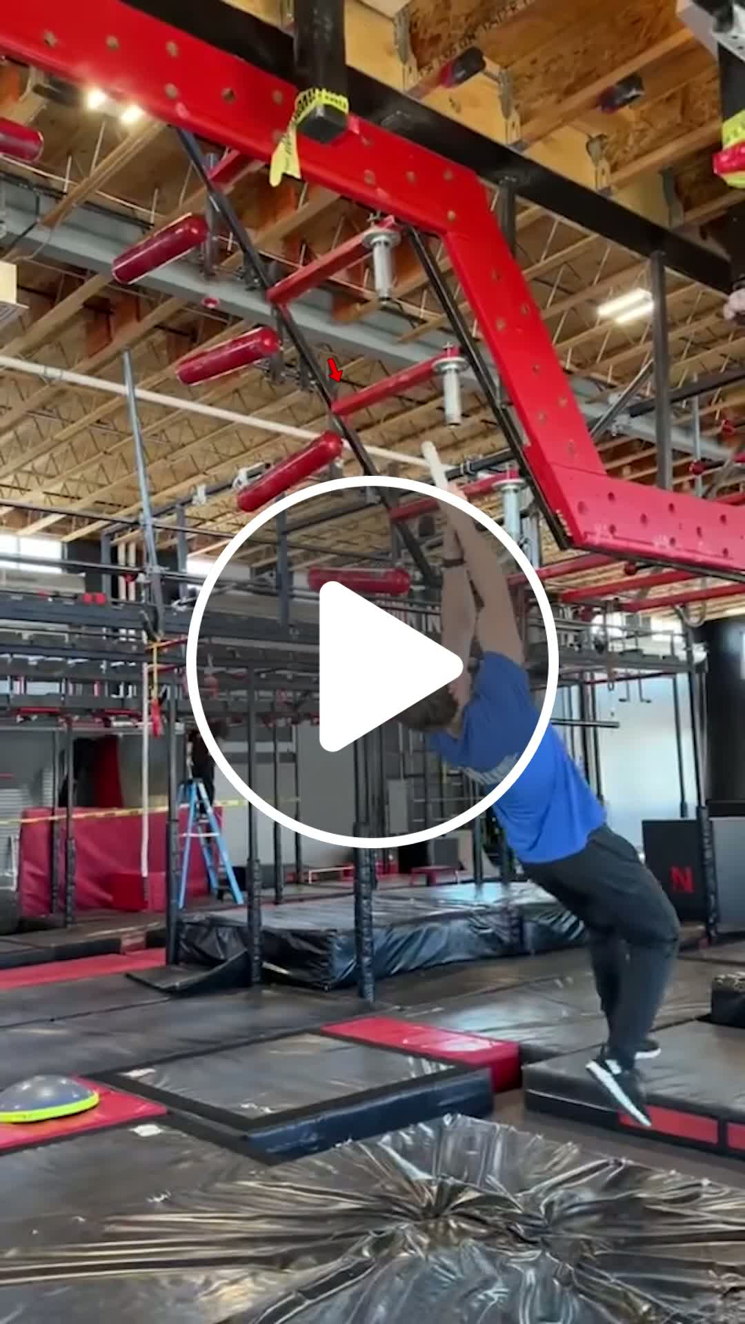 This Guys Hook-Fitting Skills Are Insane! - NewsBreak