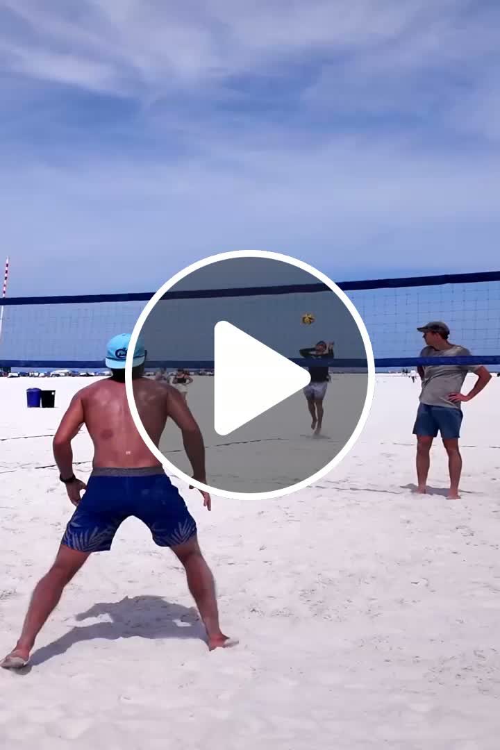 Jump setters are spawning everywhere👀🪽🙌🏻#volleyball #beachvolleyball # ...