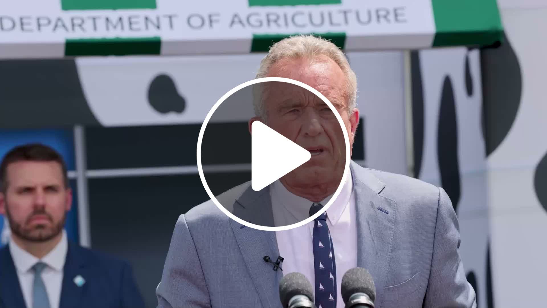 RFK Jr Goes Viral After Handling Snakes Bare-Handed In Florida - NewsBreak