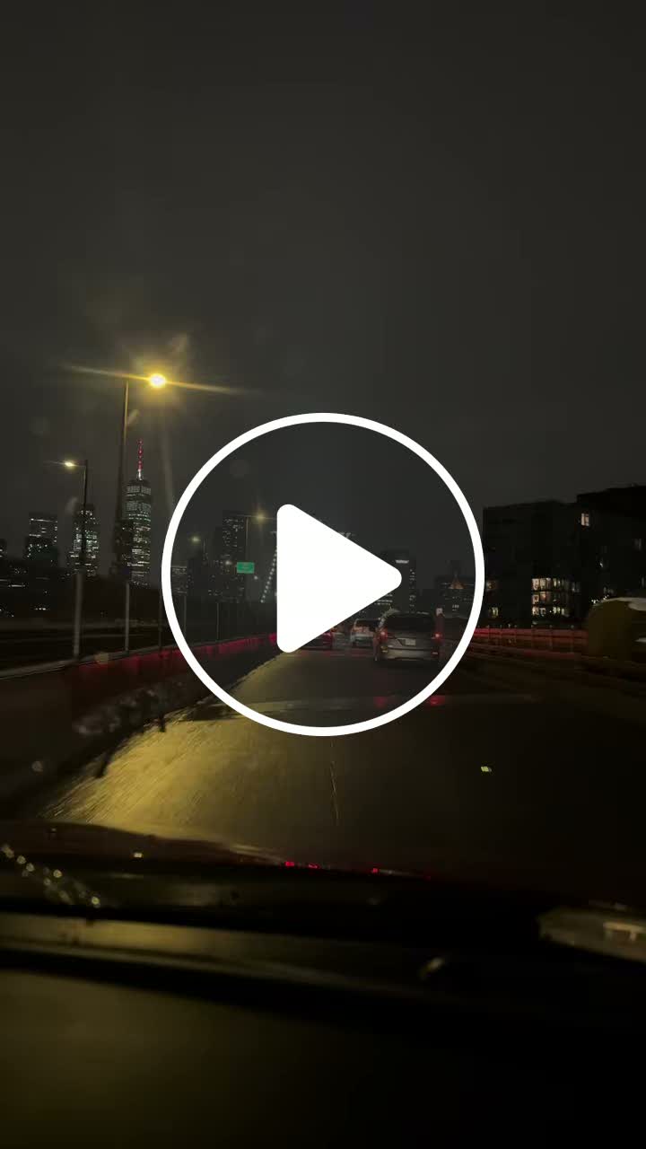 Taking a moment to admire the iconic Brooklyn Bridge as we head back ...