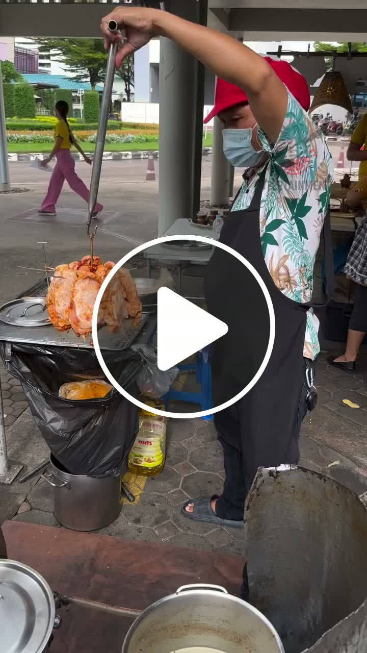 Internet Calls Out ‘Racist’ Karoline Leavitt After She Drags Obama into ...