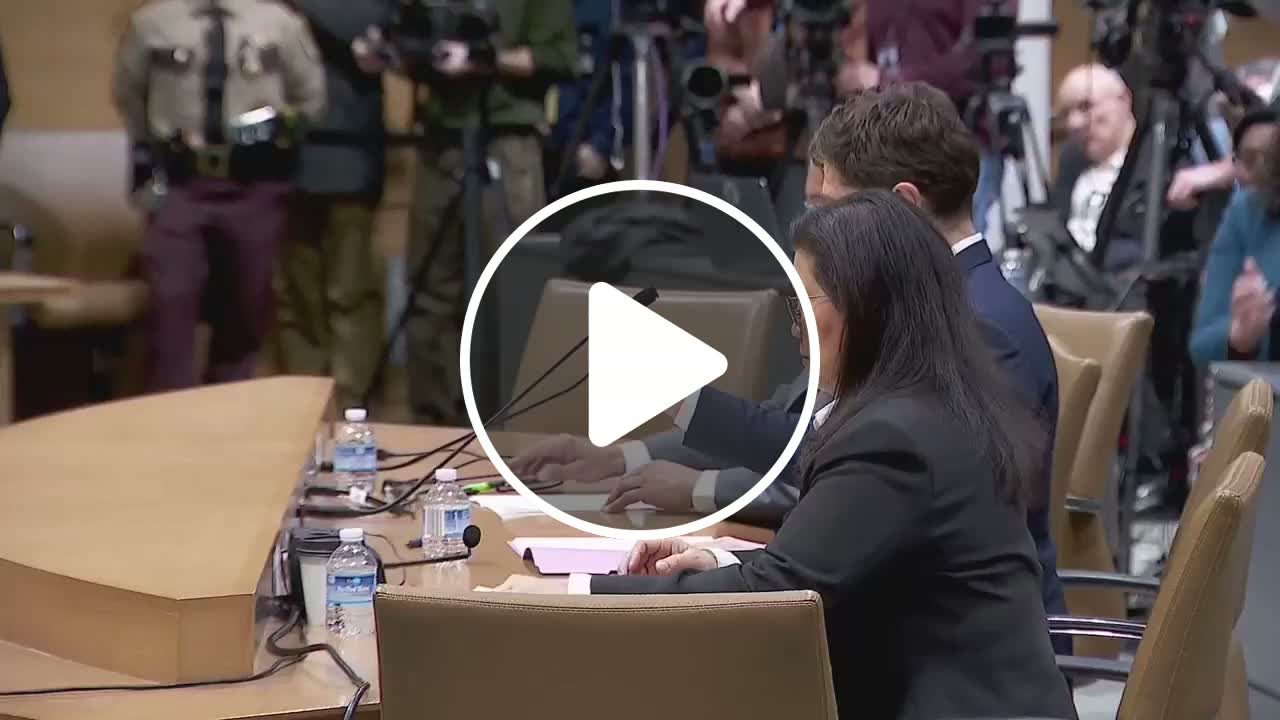 Mpls Mayor Frey says 'we will have peace' when ICE agents leave - NewsBreak