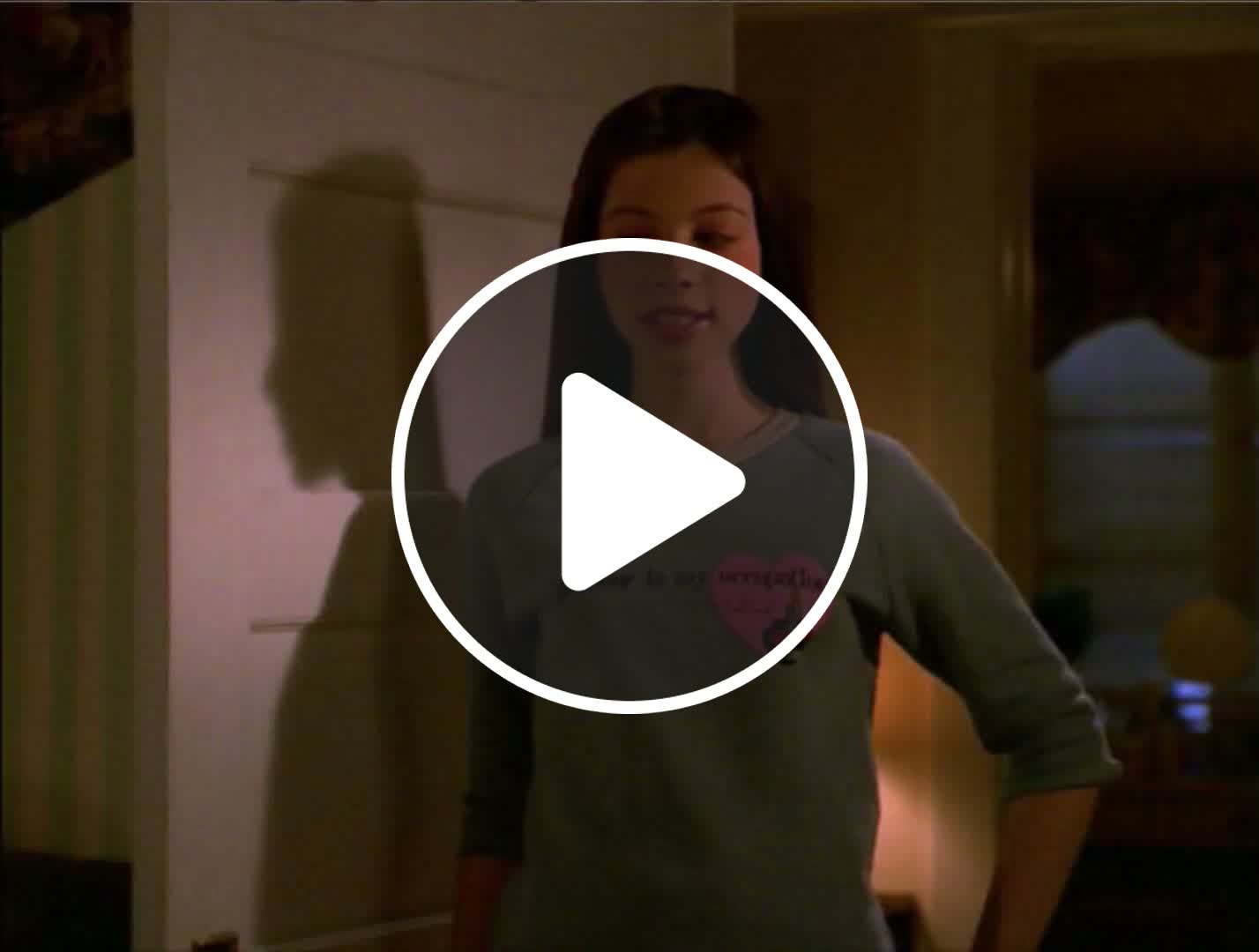 Michelle Trachtenberg - NewsBreak