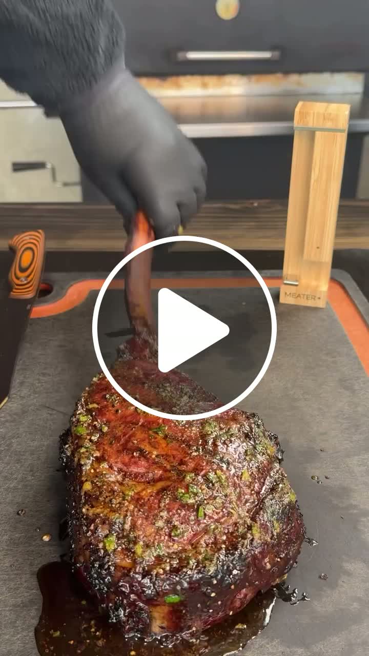 Beautifully Grilled Tomahawk Ribeye Steak 🥩 Let’s feast 🤤 - NewsBreak