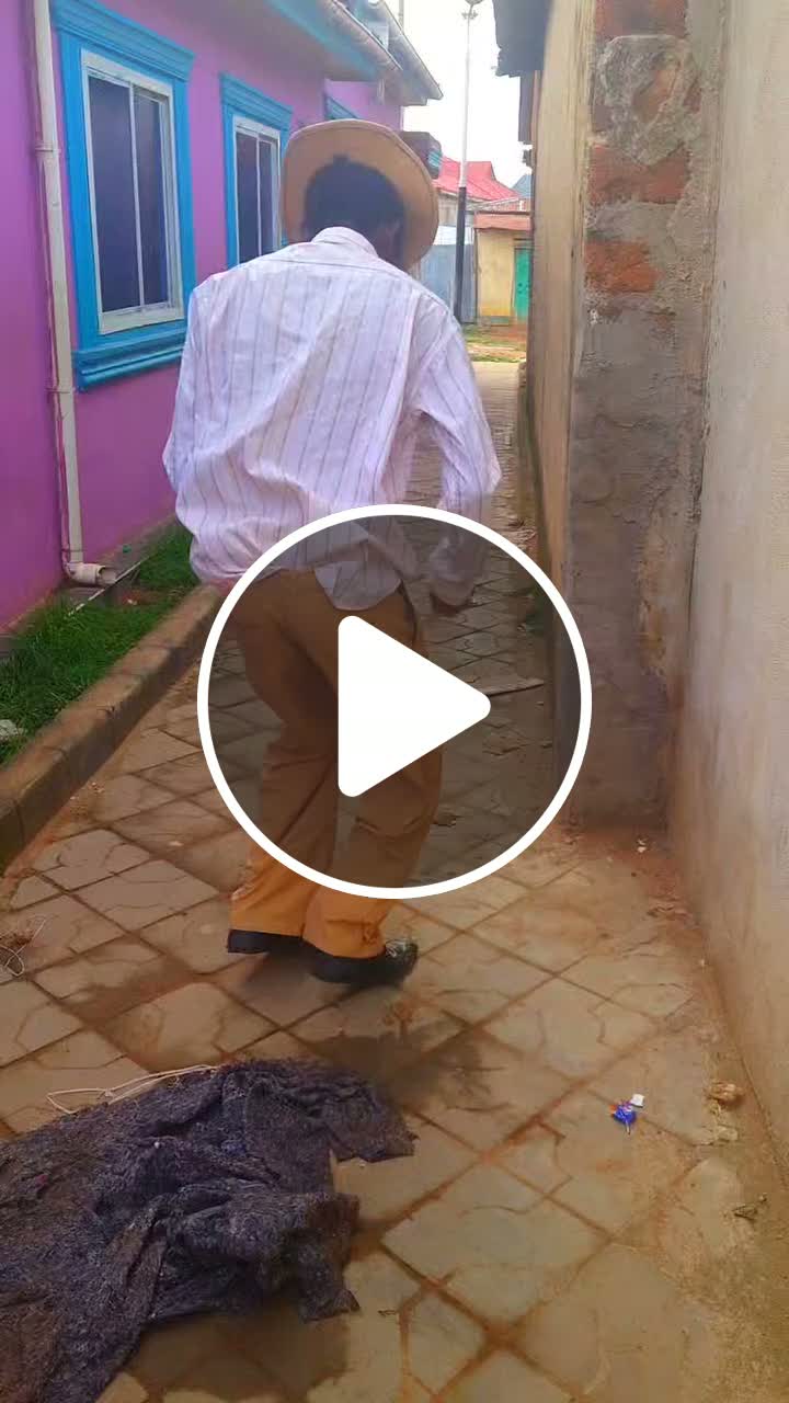 LOW BUDGET MICHAEL JACKSON IN THE STREETS OF NEW YORK🤣🤣 - NewsBreak