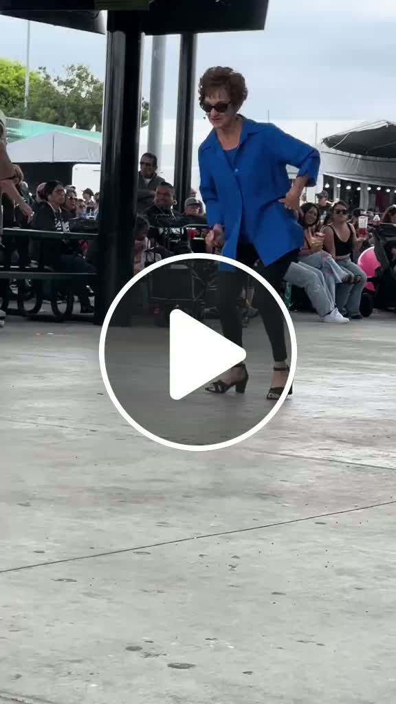 It’s like she’s skating on n ice! So smooth! 💕💃😘😘😘💯 - NewsBreak