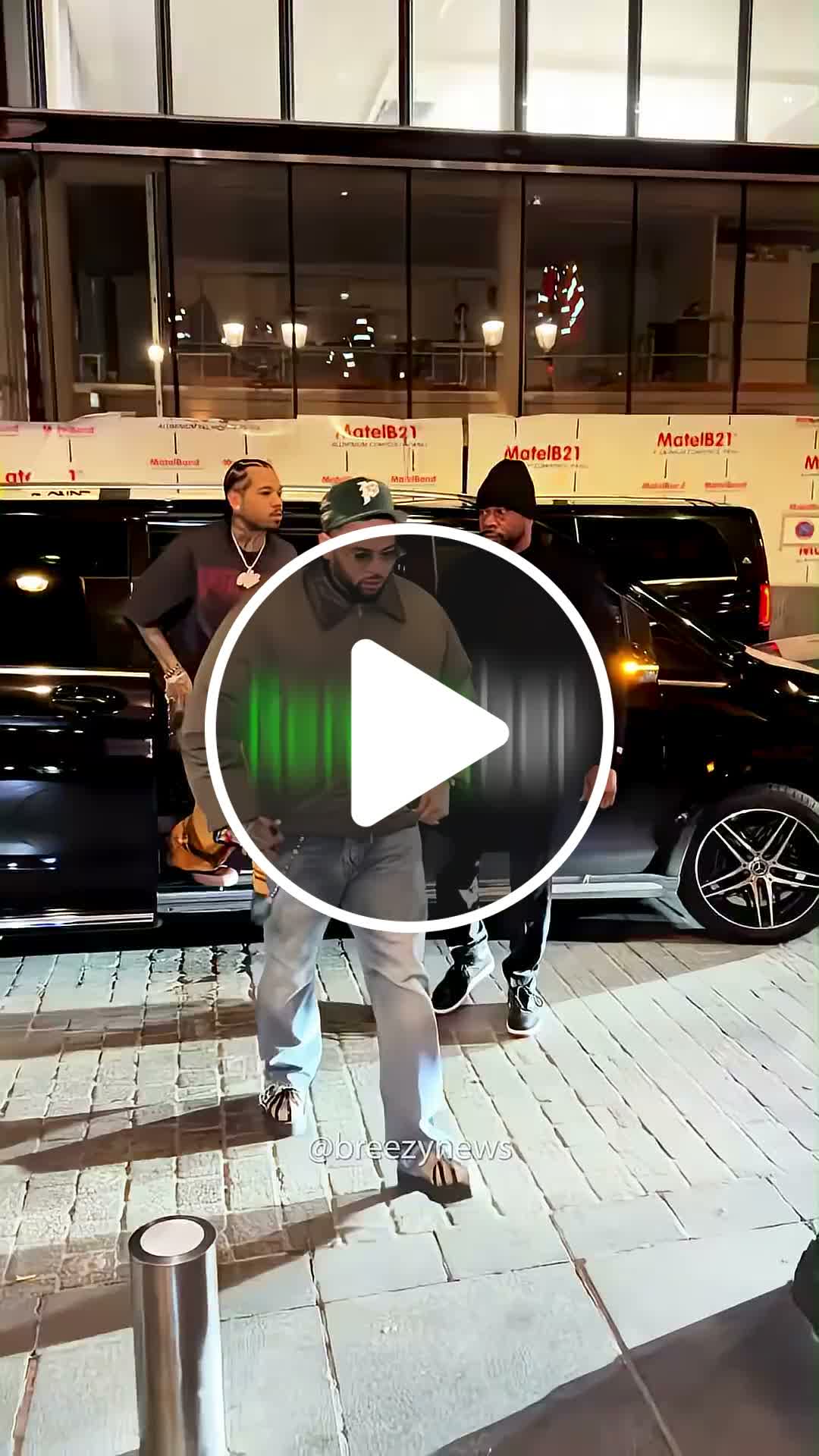 When Chris Brown Danced In Front Of Kanye West - NewsBreak