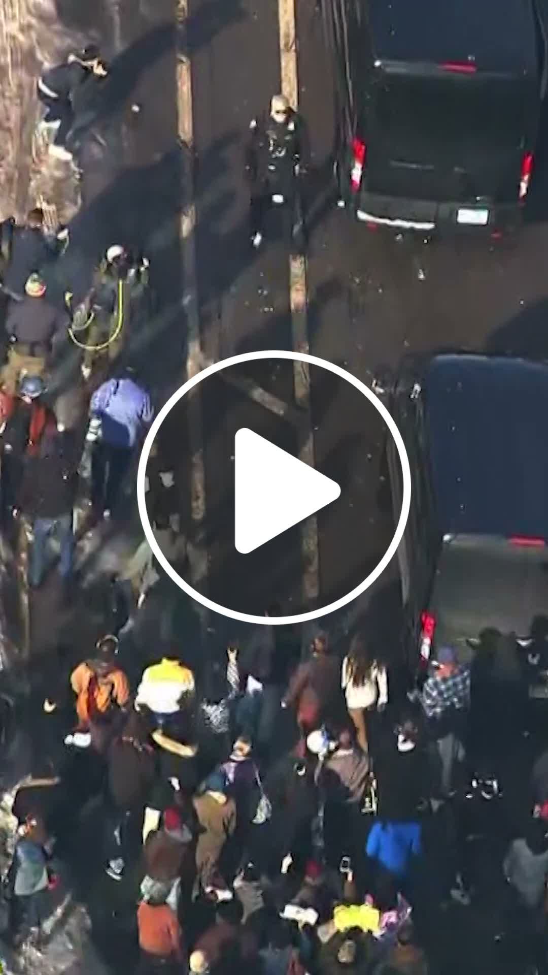 Protesters pelt police with snowballs at Minnesota shooting scene ...