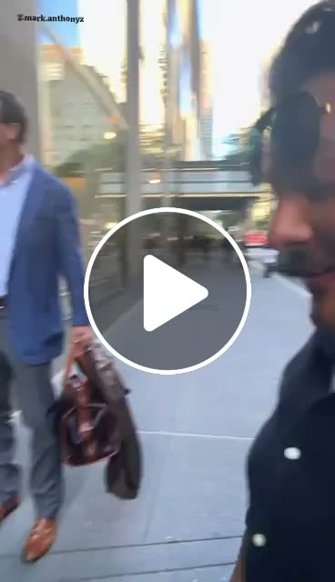 This guy bumped into NFL legend Peyton Manning in New York CityThen ...
