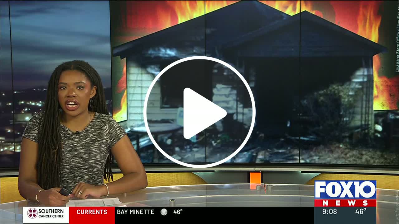 Mobile Fire-Rescue crews battle heavy smoke and fire at blaze on Holly ...