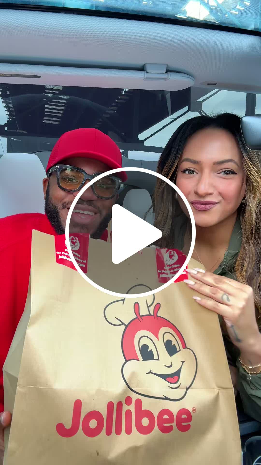 First Time at Jollibee and we tried the NEW MENU ITEM 🤯🤯 @Jollibee USA ...
