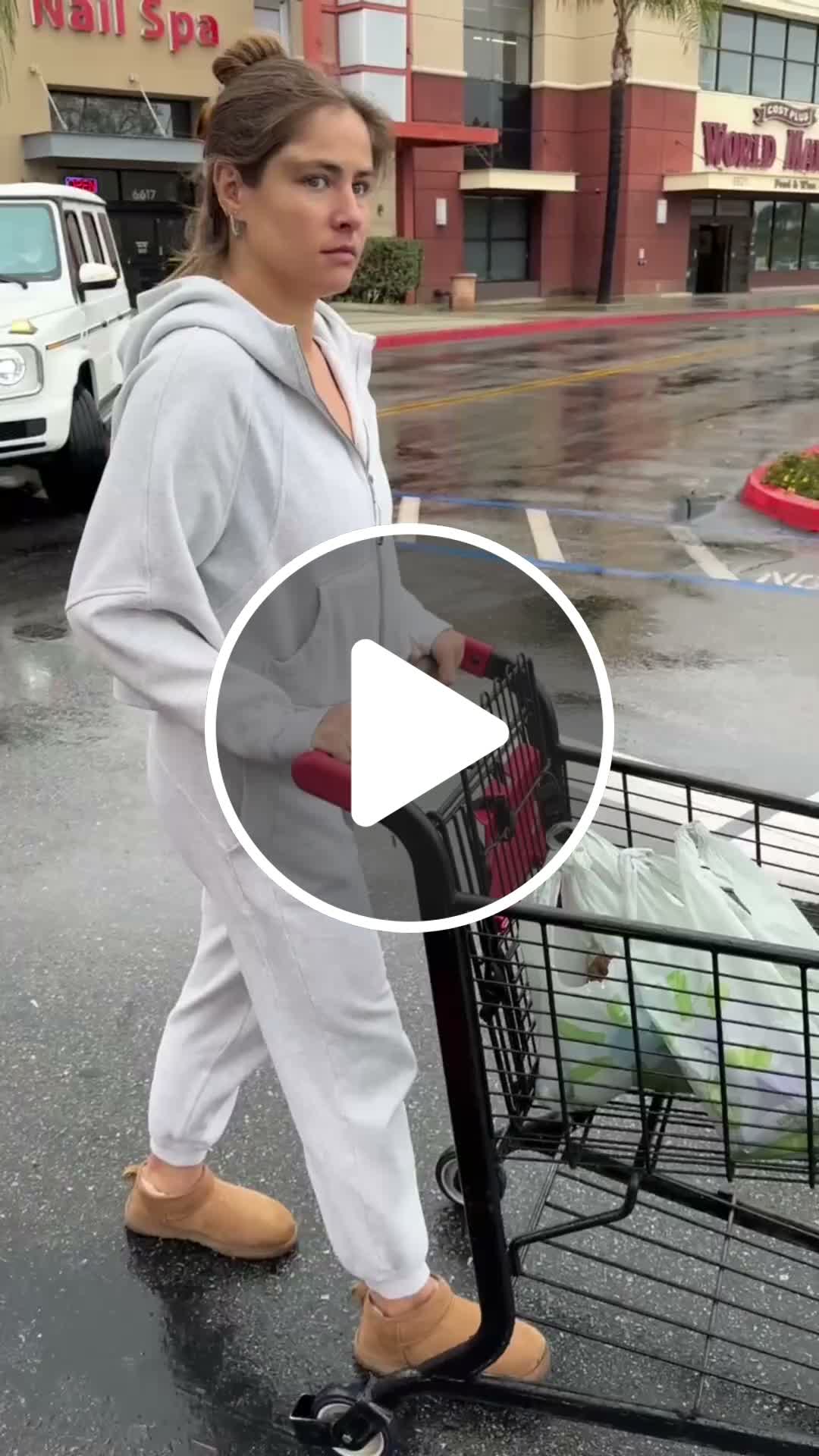 Man without placard takes up handicap parking spot to pick up his ...