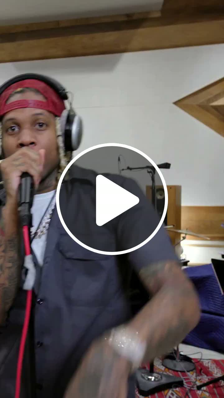 Lil Durk's legendary “No Auto Durk” Trap Symphony dropped 6 years ago ...