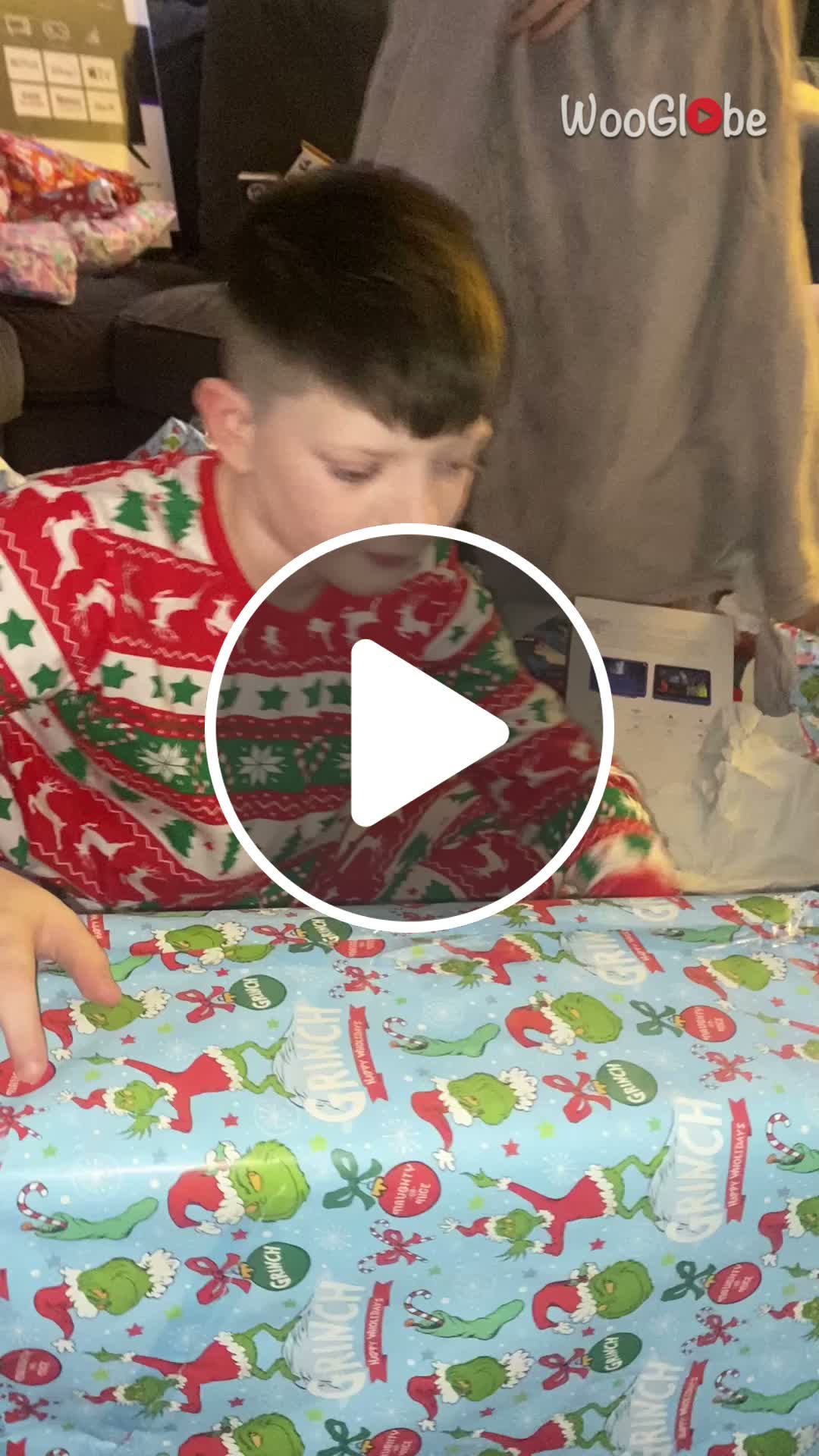 Heartwarming moment as boy receives a PS5 for Christmas after thinking ...