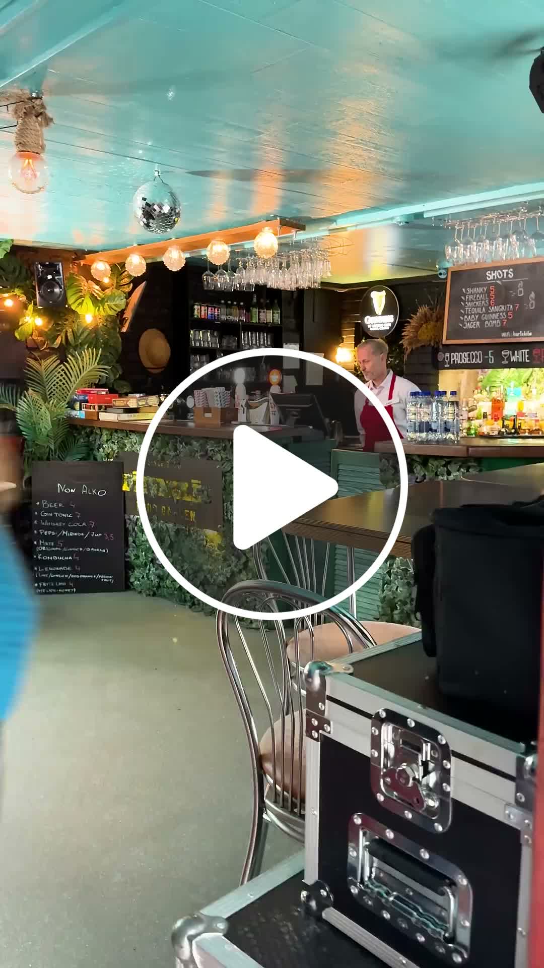 Barista s Unexpected Gesture Leaves Woman Touched and Grateful - NewsBreak