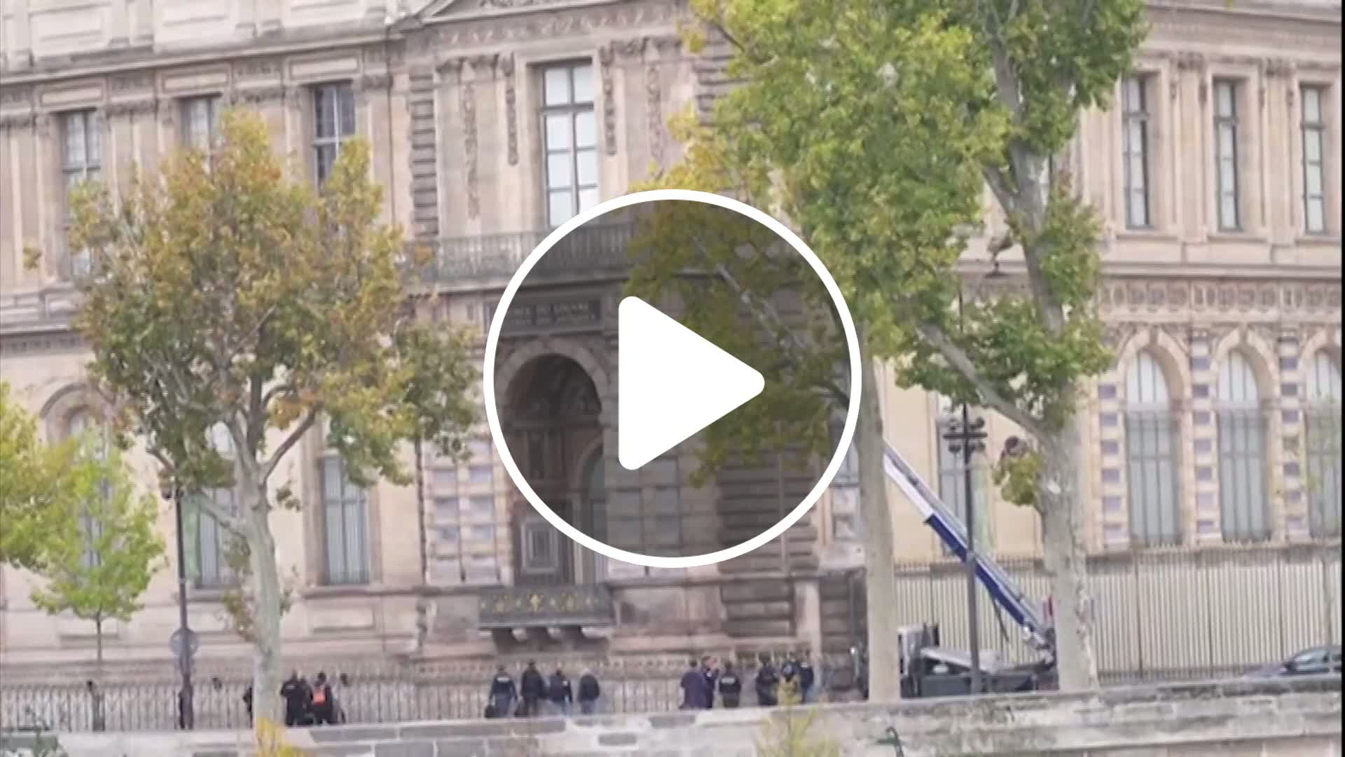 Four more arrested in Louvre jewel heist, authorities say - NewsBreak