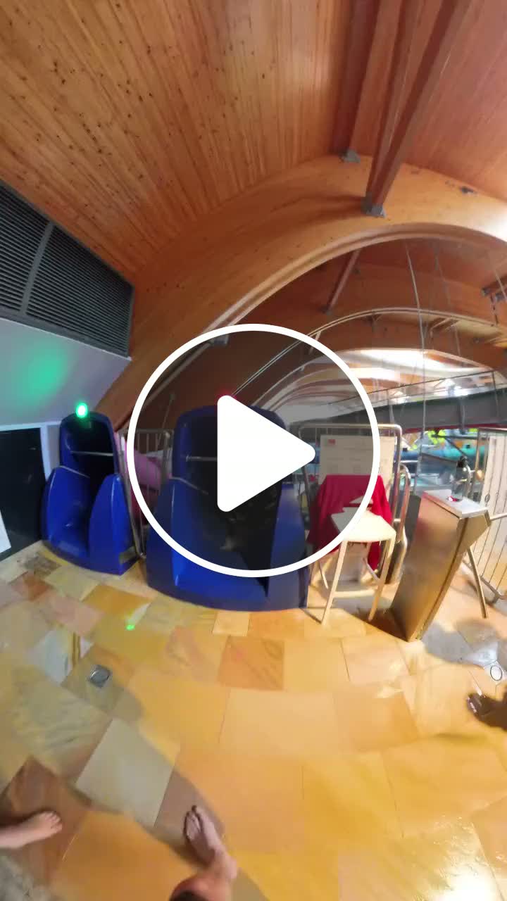 Nix WaterSlide therme bucuresti Tunnel Water Slide, Therme Bucureti ...