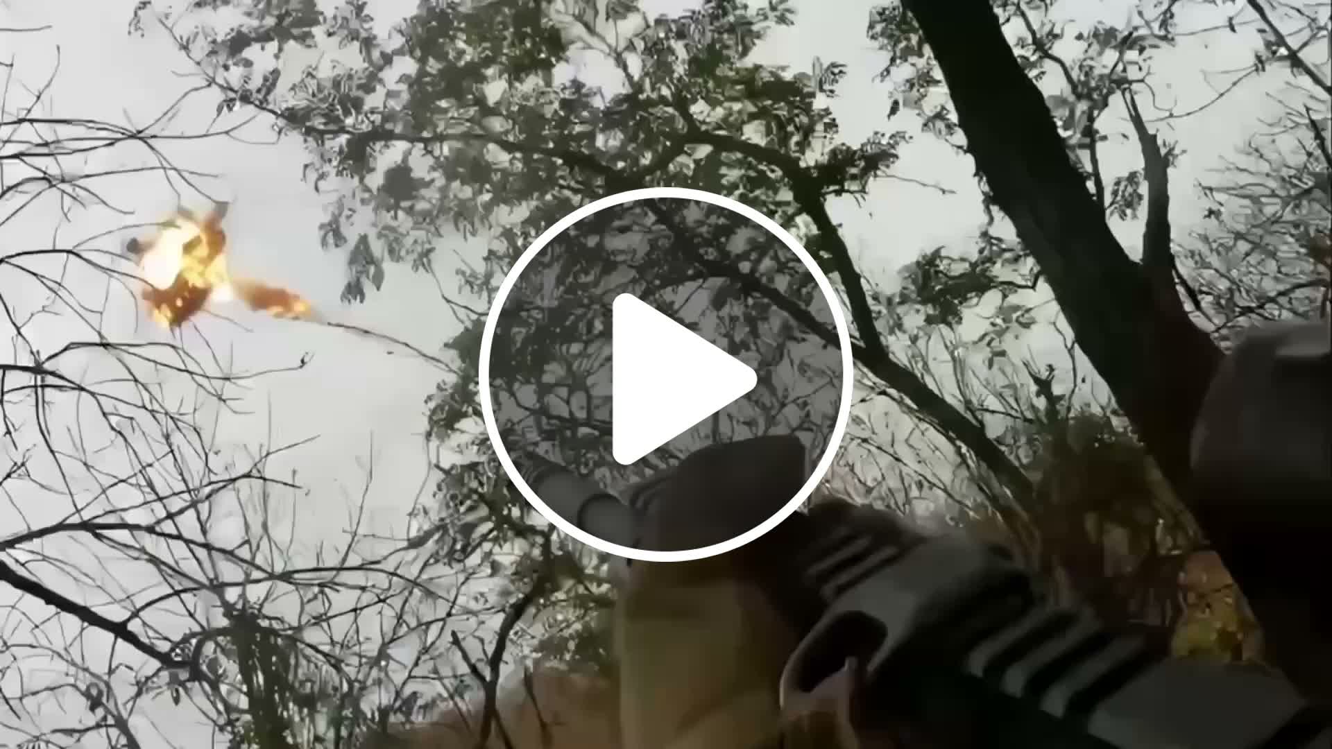 Ukrainian soldier takes down a Russian kamikaze drone in Donetsk with ...