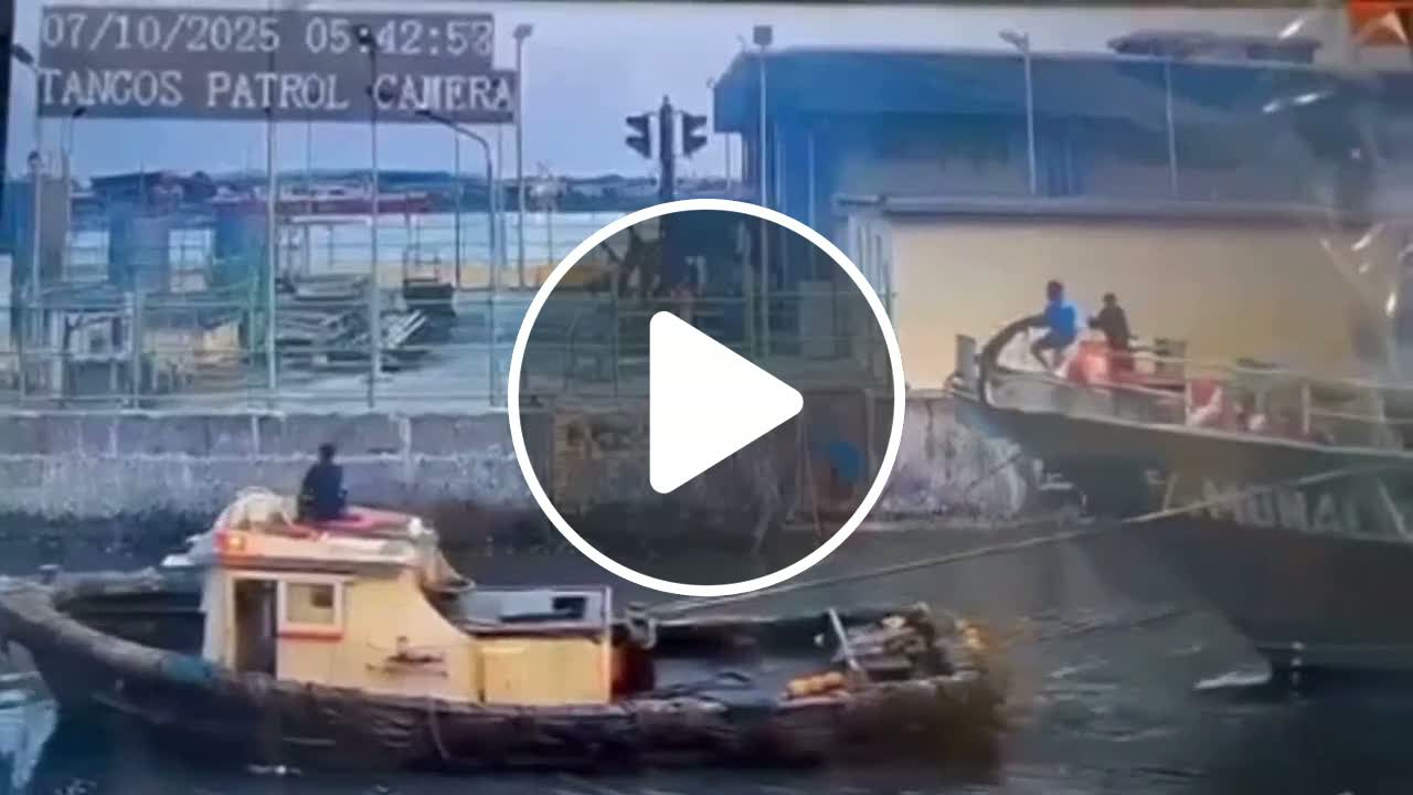 Ship crashes into flood barrier in the Philippines - NewsBreak