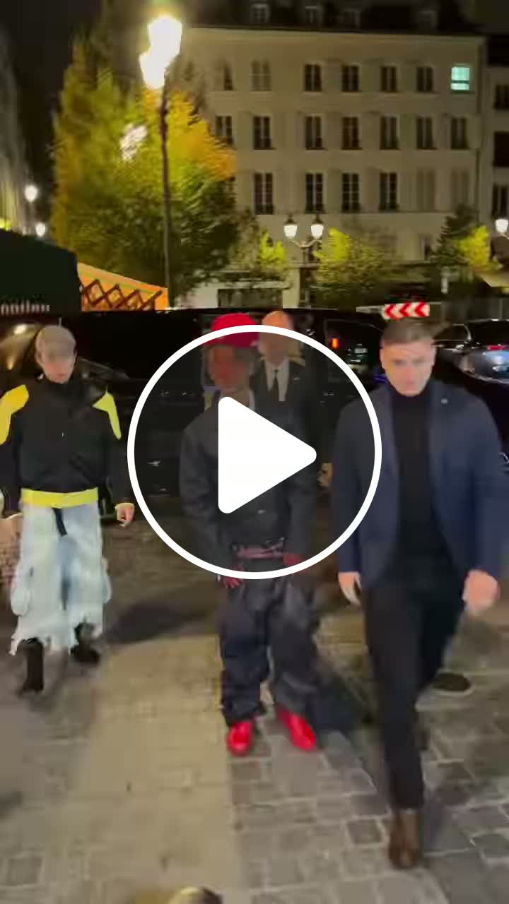 #c.syresmith arrived at a party tonight in Paris #fashionweek - NewsBreak