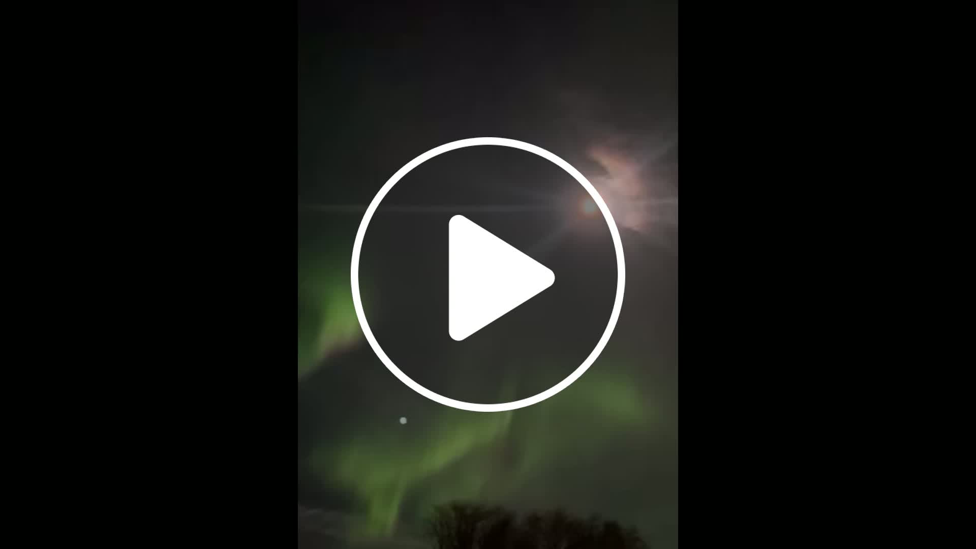 US/Canada: Northern Lights Illuminate Night Sky - NewsBreak