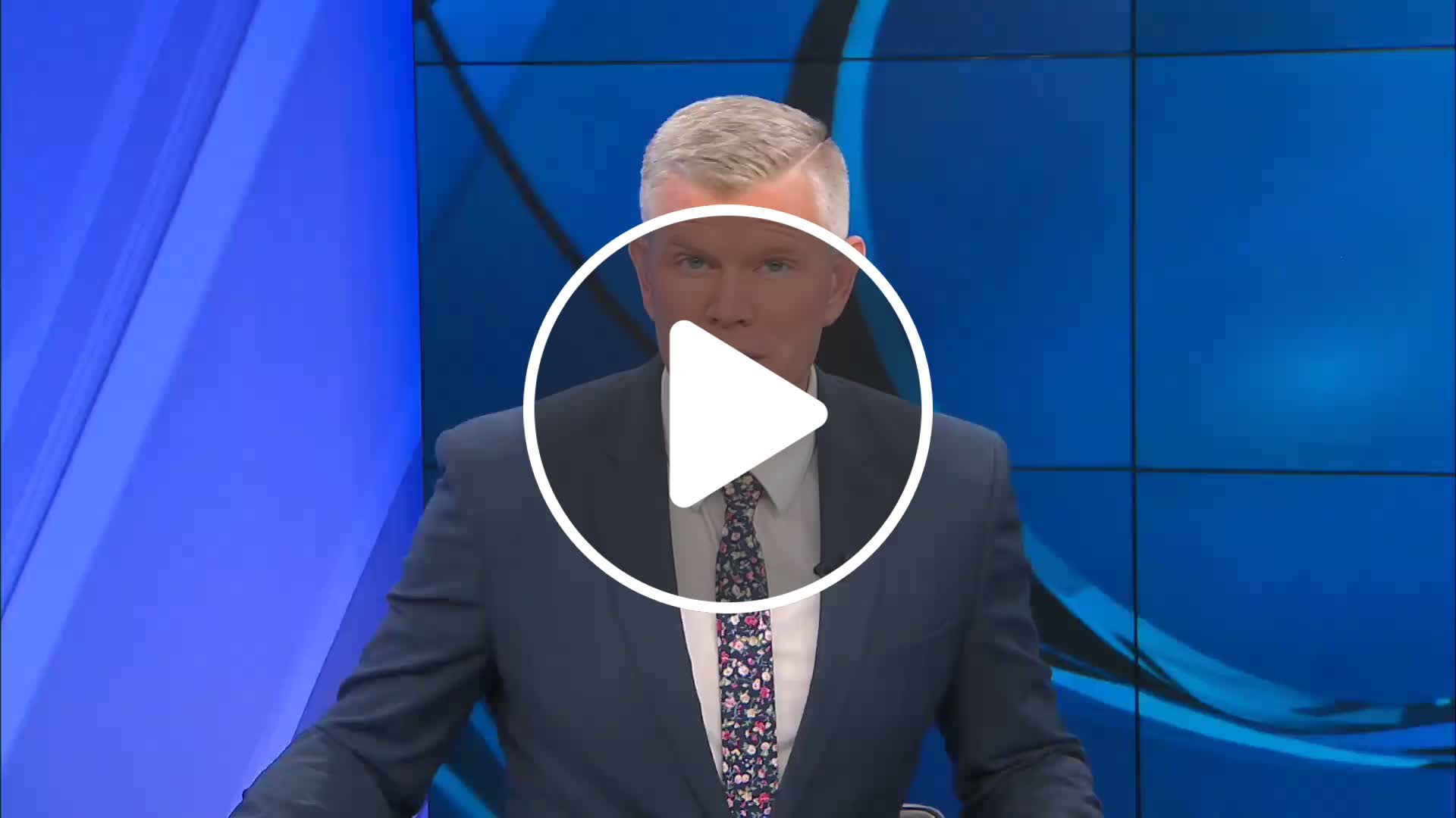 AI-controlled robots fight in boxing match at Shanghai expo - NewsBreak