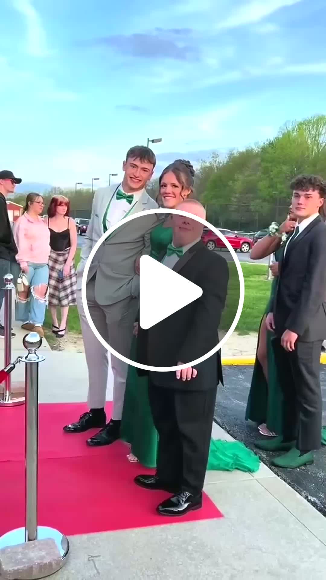 This Couple Invited A Boy With Down Syndrome To Their Prom ️ - NewsBreak