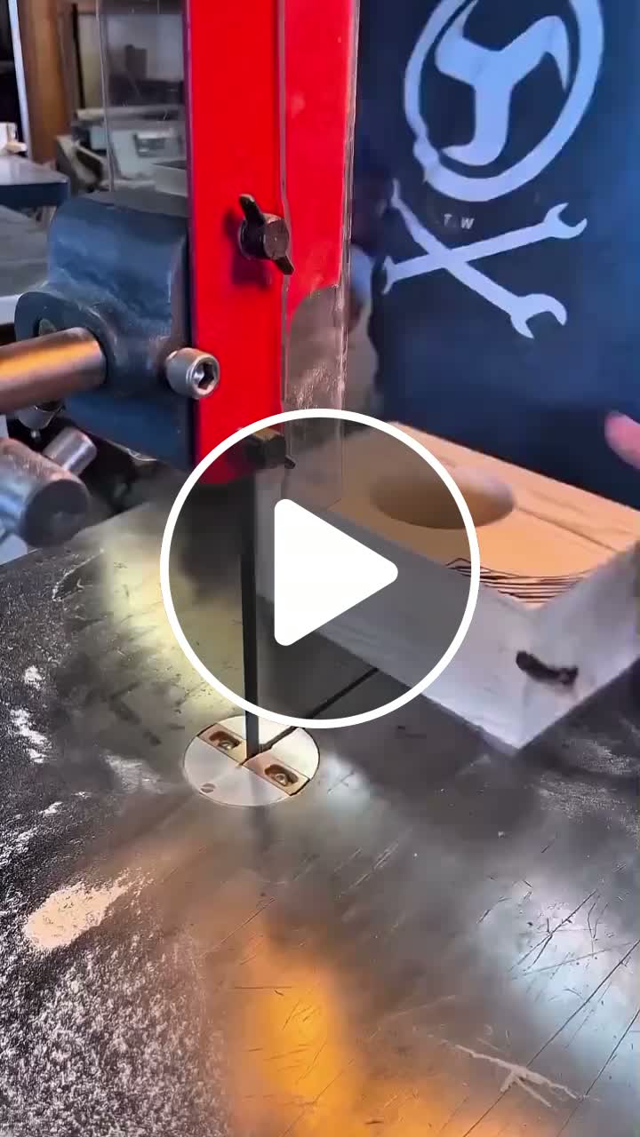 Amazing wood work cutting machine 👍 - NewsBreak