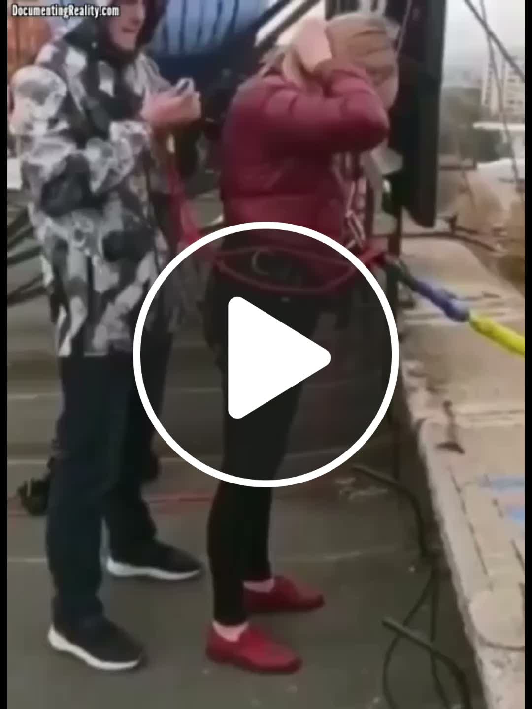 #MyFirstScoopz bungee jumping gone wrong, results in death. #crazy # ...