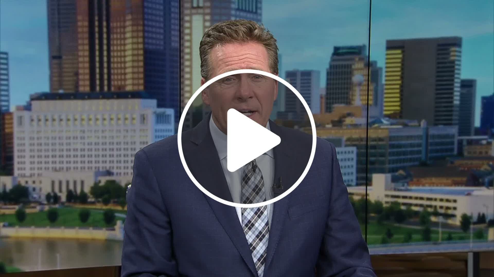 1 person dead, firefighter hospitalized after car travels into lake at ...