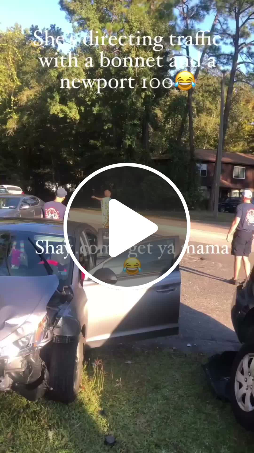 She’s directing traffic with a Newport 100 and a Bonnet🤣 # - NewsBreak