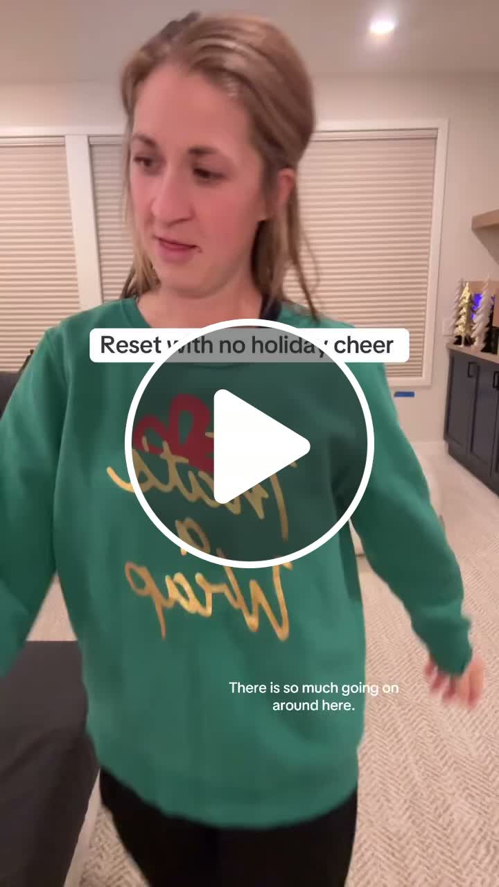 Reset with no holiday cheer#UnpopularOpinion #CaughtOnCamera - NewsBreak