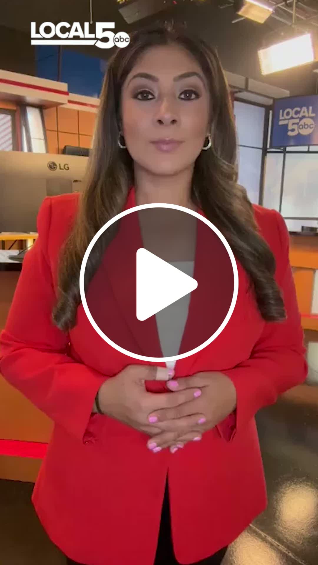 Rep. Mariannette Miller-Meeks reaffirms shutdown blame on Democrats as ...