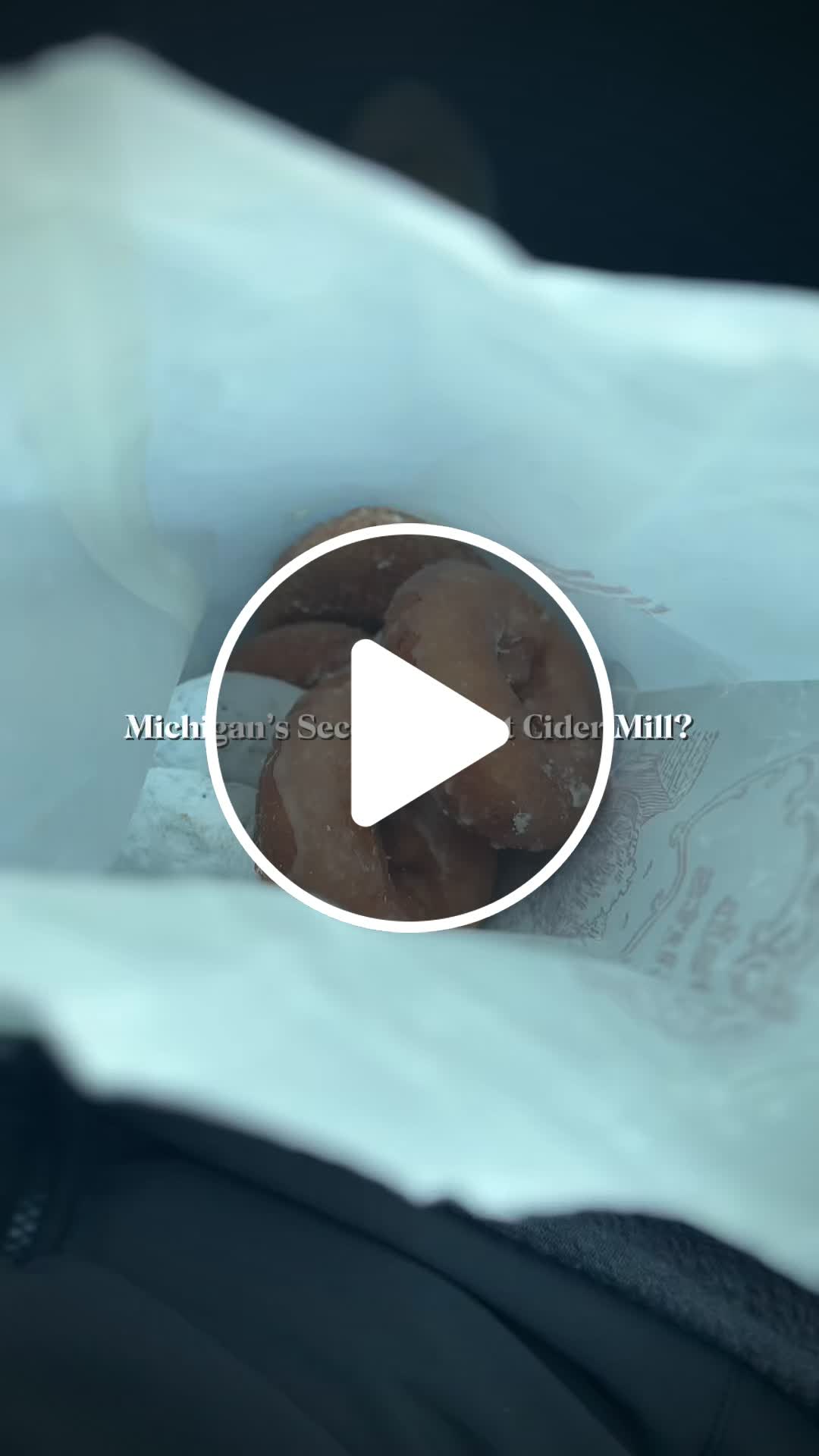 Tom Hiddleston shows his ability to cry on command about Baby Yoda ...