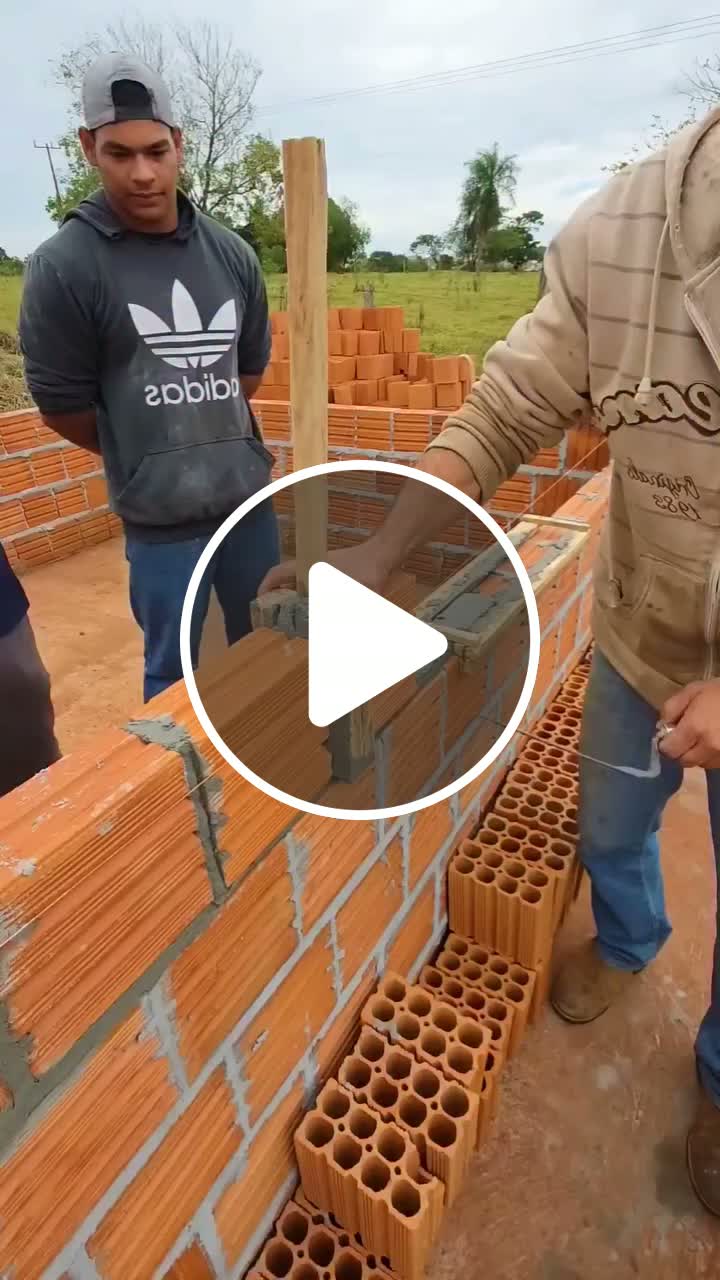 Building strength, not just curves 🍑🔥 Every rep is progress and every ...