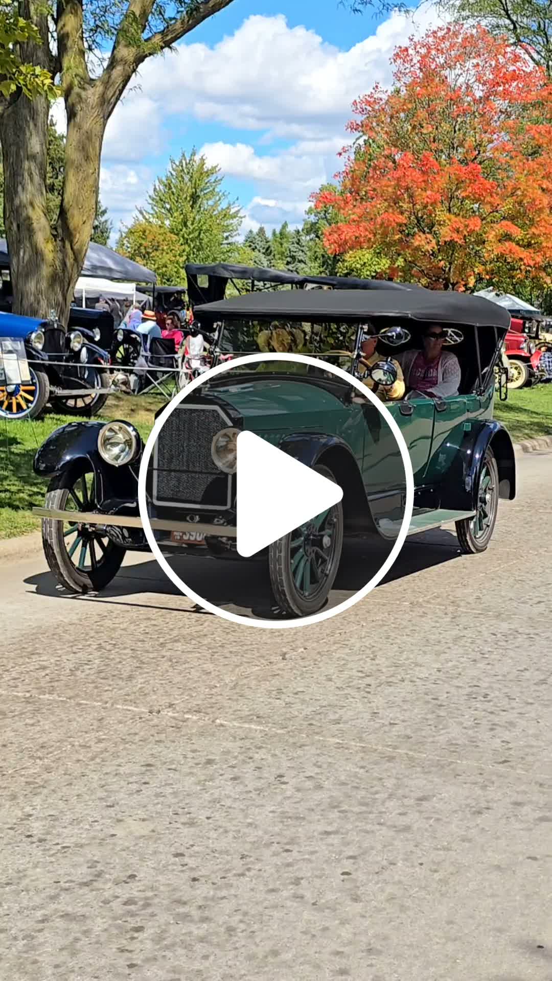 1919 Stearns Knight 7 Passenger Touring Model L4 Drive By Engine Sound ...