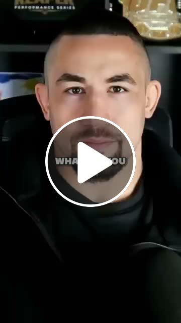 Whittaker on Conor vs Max Holloway⚔️ - NewsBreak