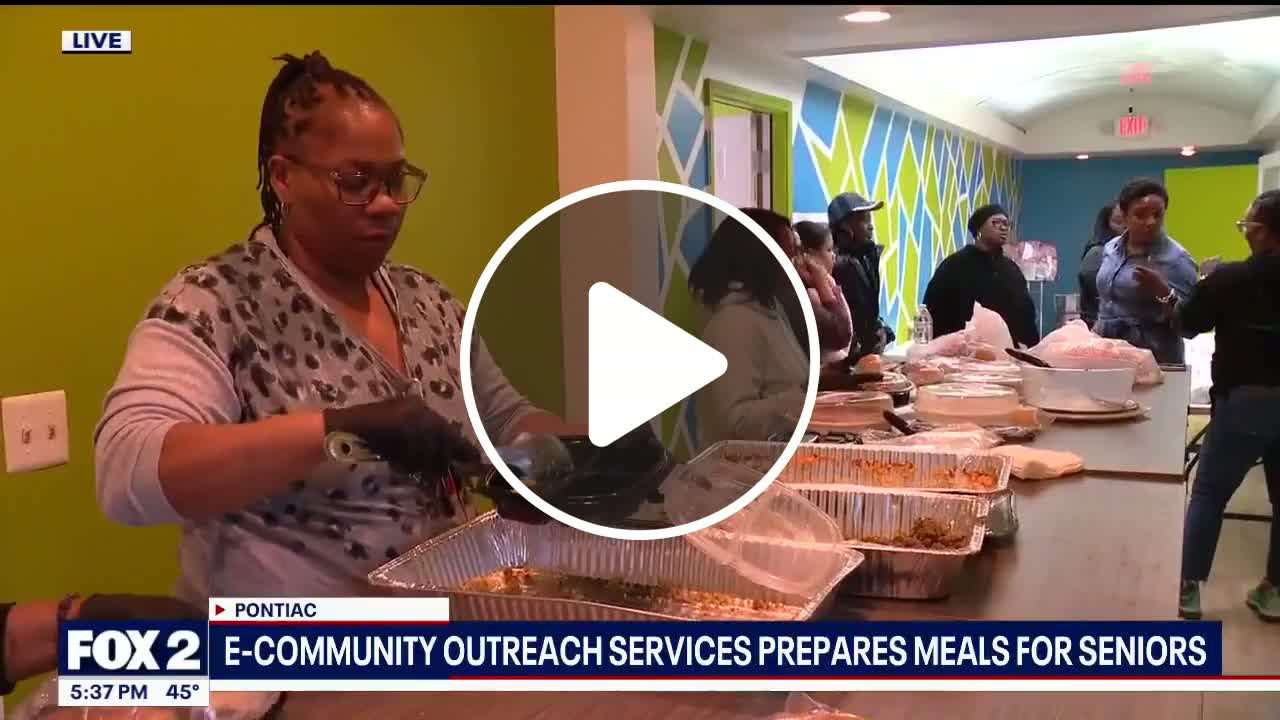 E-Community Outreach serves meals and smiles ahead of Thanksgiving ...