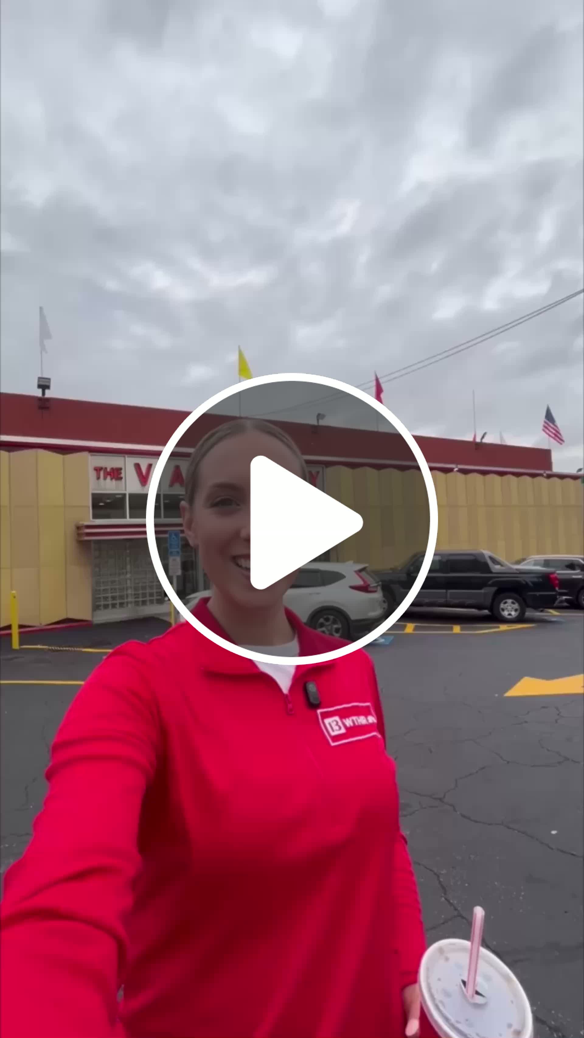 The Varsity in Atlanta brings in football fans, celebrities and more ...