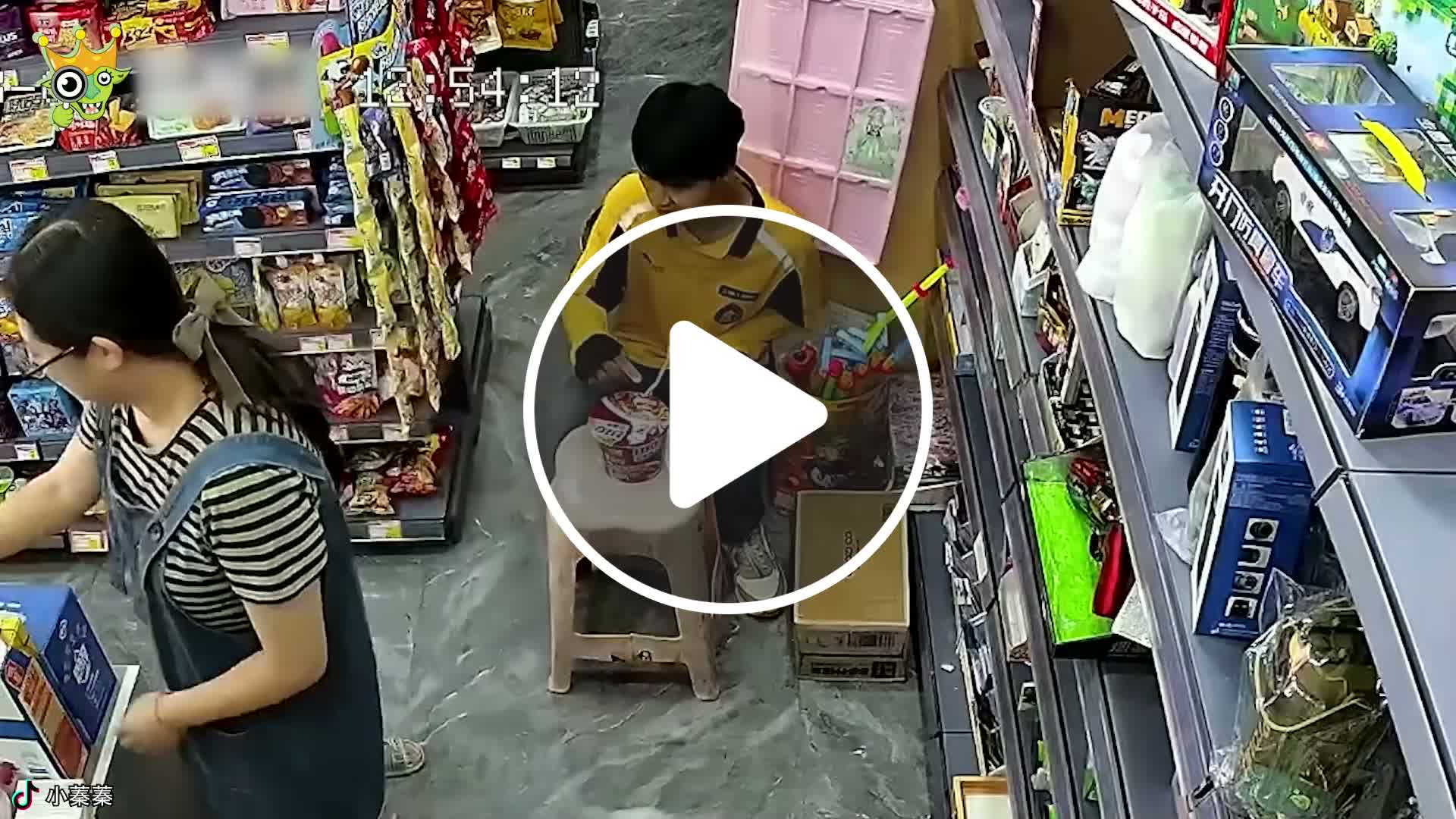 Random Acts of Kindness That Will Make You Cry - NewsBreak