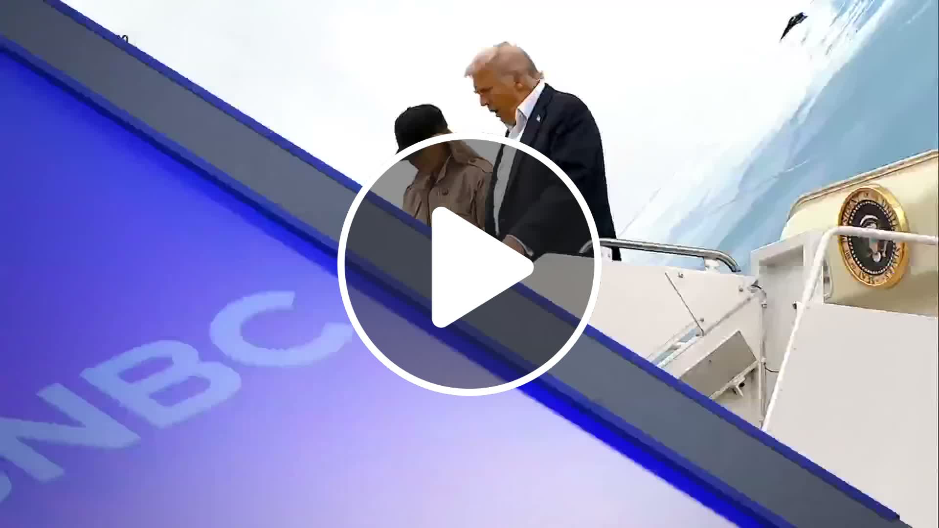 MOMENTS AGO President Donald Trump and First Lady Melania arrive in ...