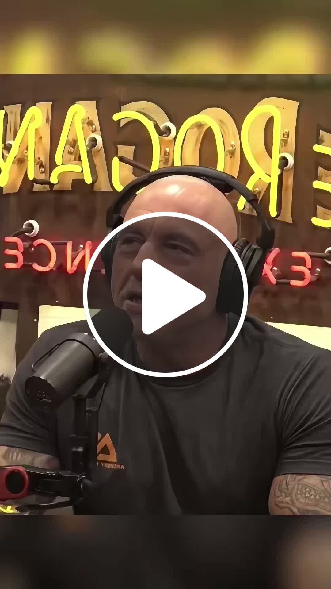 Joe Rogan tells the story where the CIA was caught flying drugs into Arkansas - NewsBreak