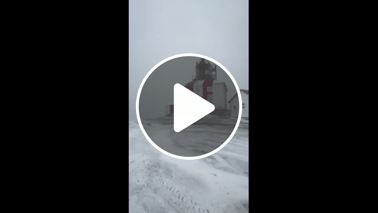 Windy pre-storm waves crash along the coast in Cape Bonavista ...