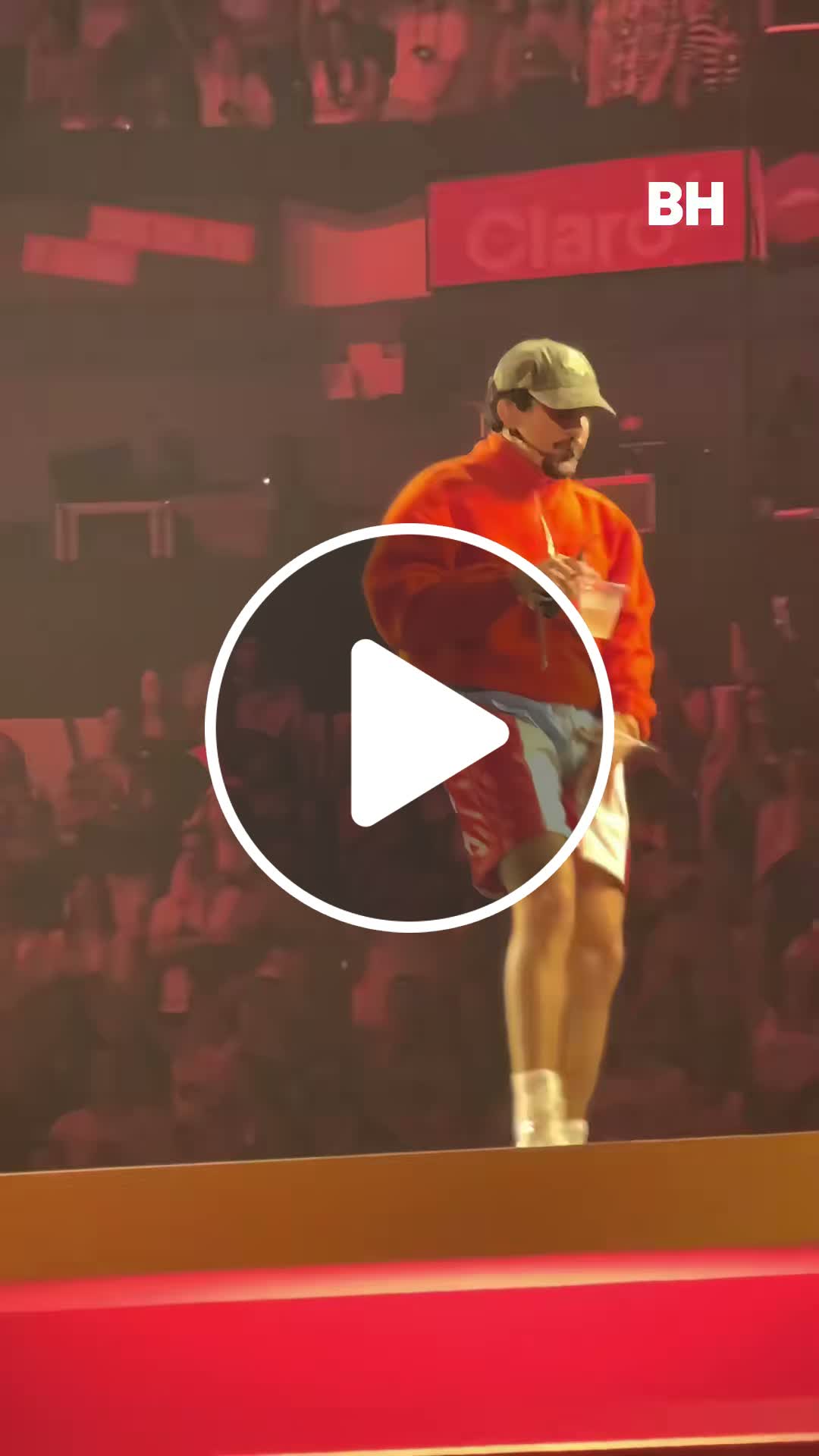 Bad bunny giving his best moves. So cool 😎😍 - NewsBreak