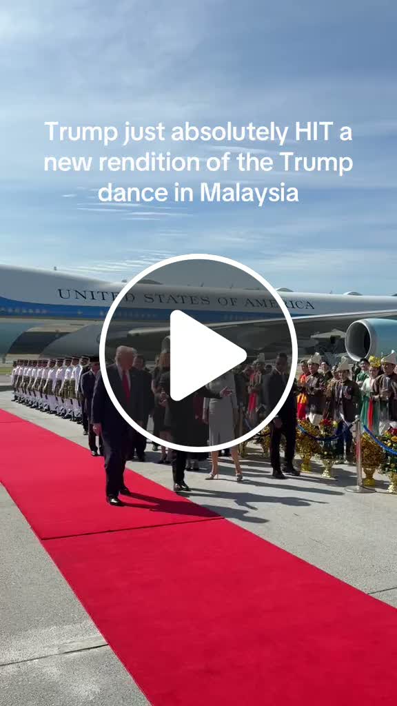 Must watch 😂Donald Trump - NewsBreak