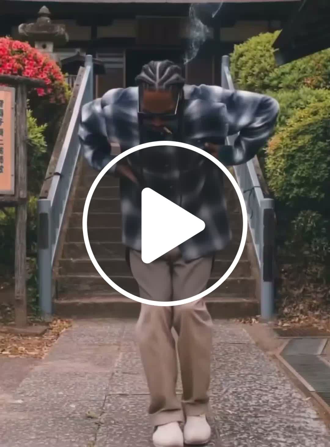 C-walk with uncle Snoop - NewsBreak